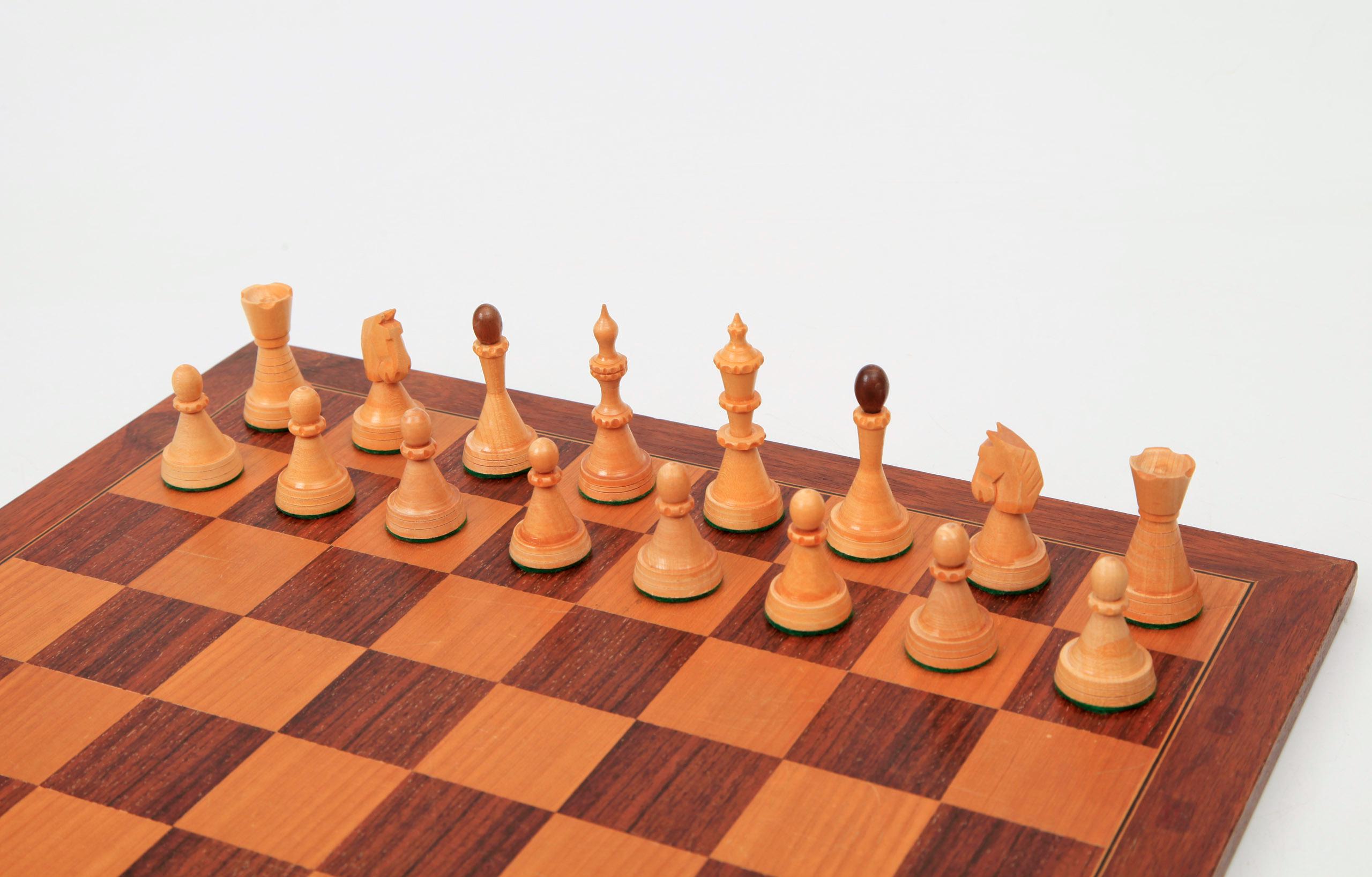 Rare Hungarian Chess Set KH 7,5 Cm/ 3 In., Vintage Maple & Walnut ...
