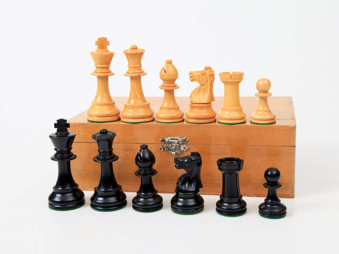 Vintage French Staunton Chess Set, KH 7,5 Cm/3 In., Weighed Boxwood ...