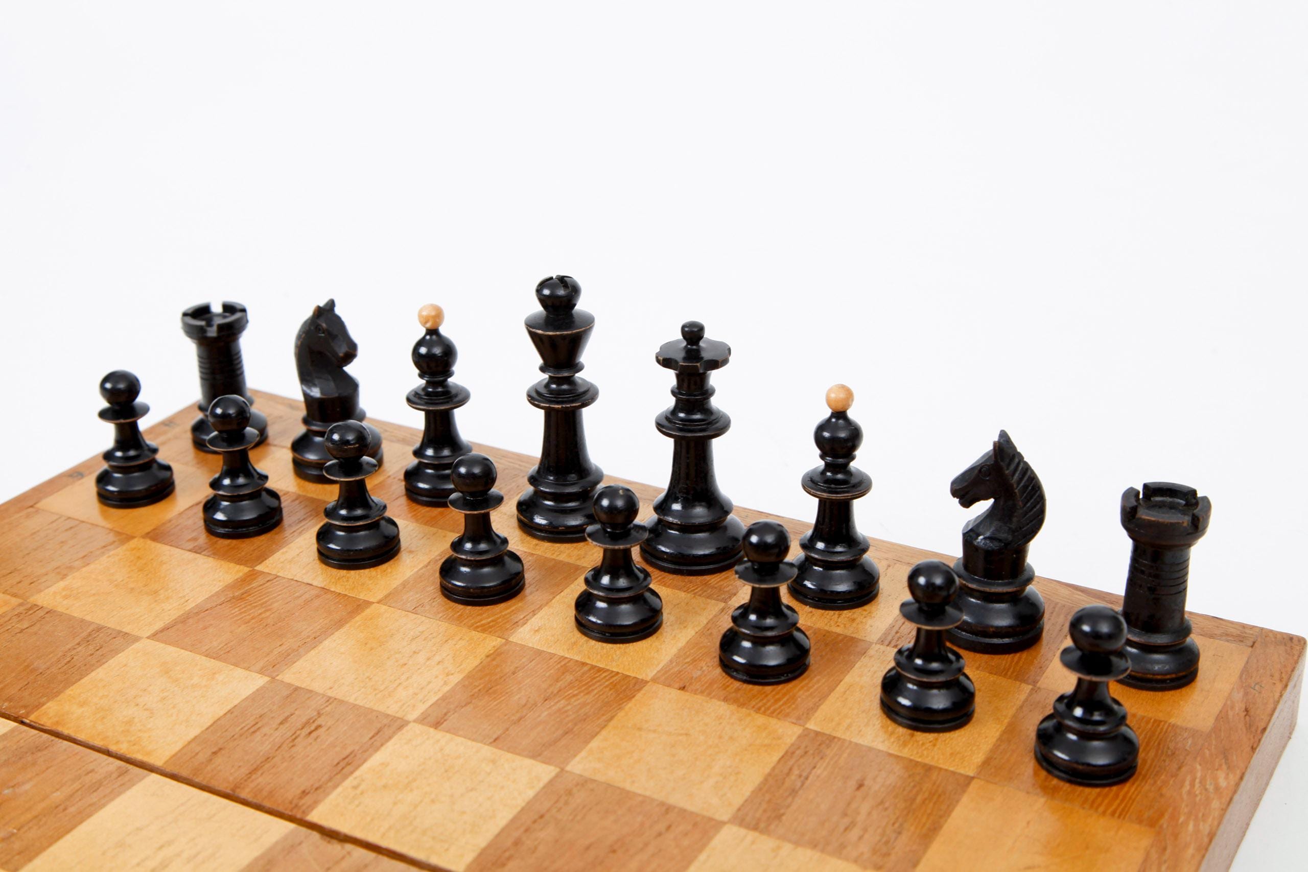 Vintage German Chess Set With Folding Chess Board KH 7,5cm /3", 1960's ...