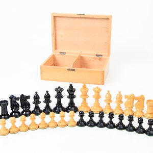 Vintage French Staunton Chess Set, KH 7,5 Cm/3 In., Weighed Boxwood ...
