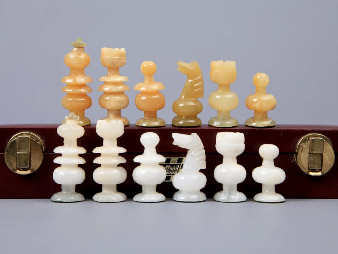 Vintage Alabaster Chess Set KH 7,5cm/3", Italian Stone Chess Set in ...