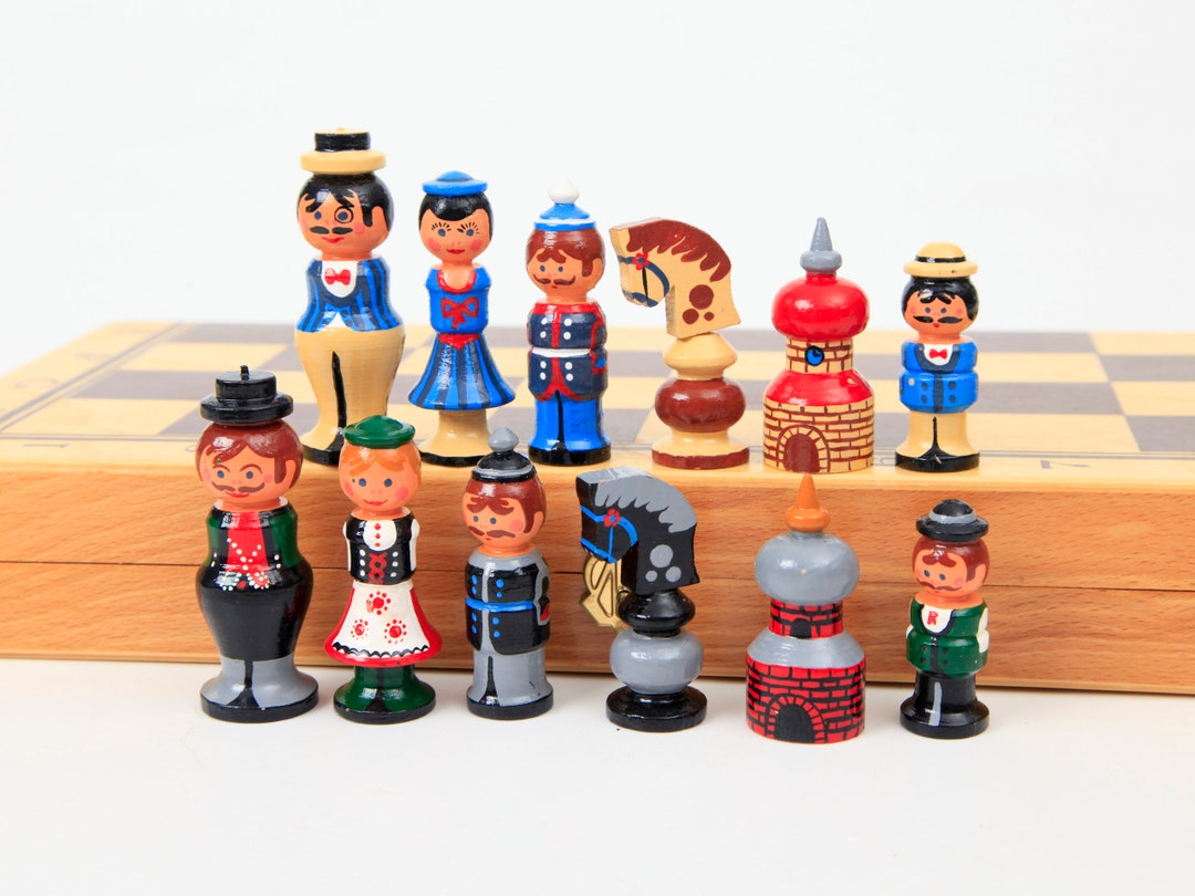 Vintage Hand Painted Chess Set With Folding Board, KH 7 Cm/2,75in ...