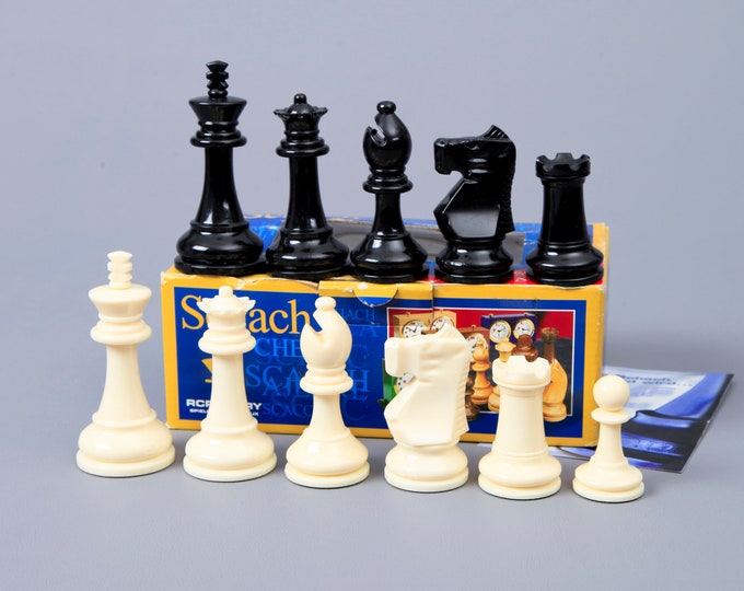 Vintage RCR Terry Tournament Chess Set, KH 9,3cm./ 3,7 In., Plastic ...