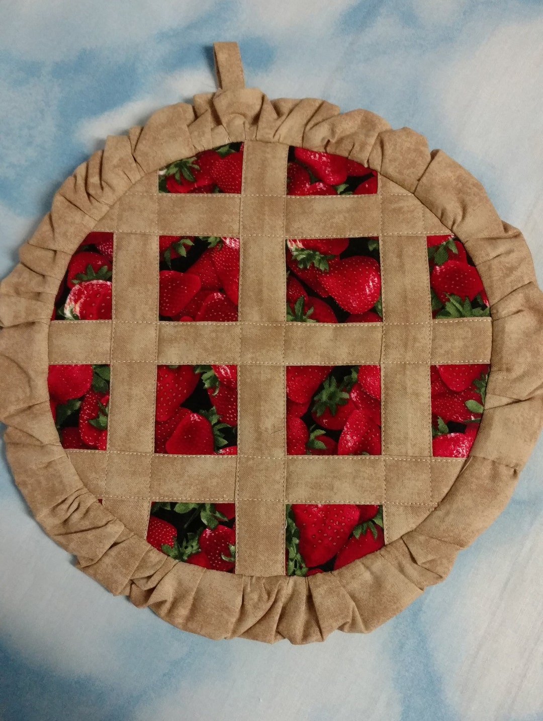 Strawberry Pie Pot Holder: Quilted Cotton Trivet, Kitchen Decor - Etsy