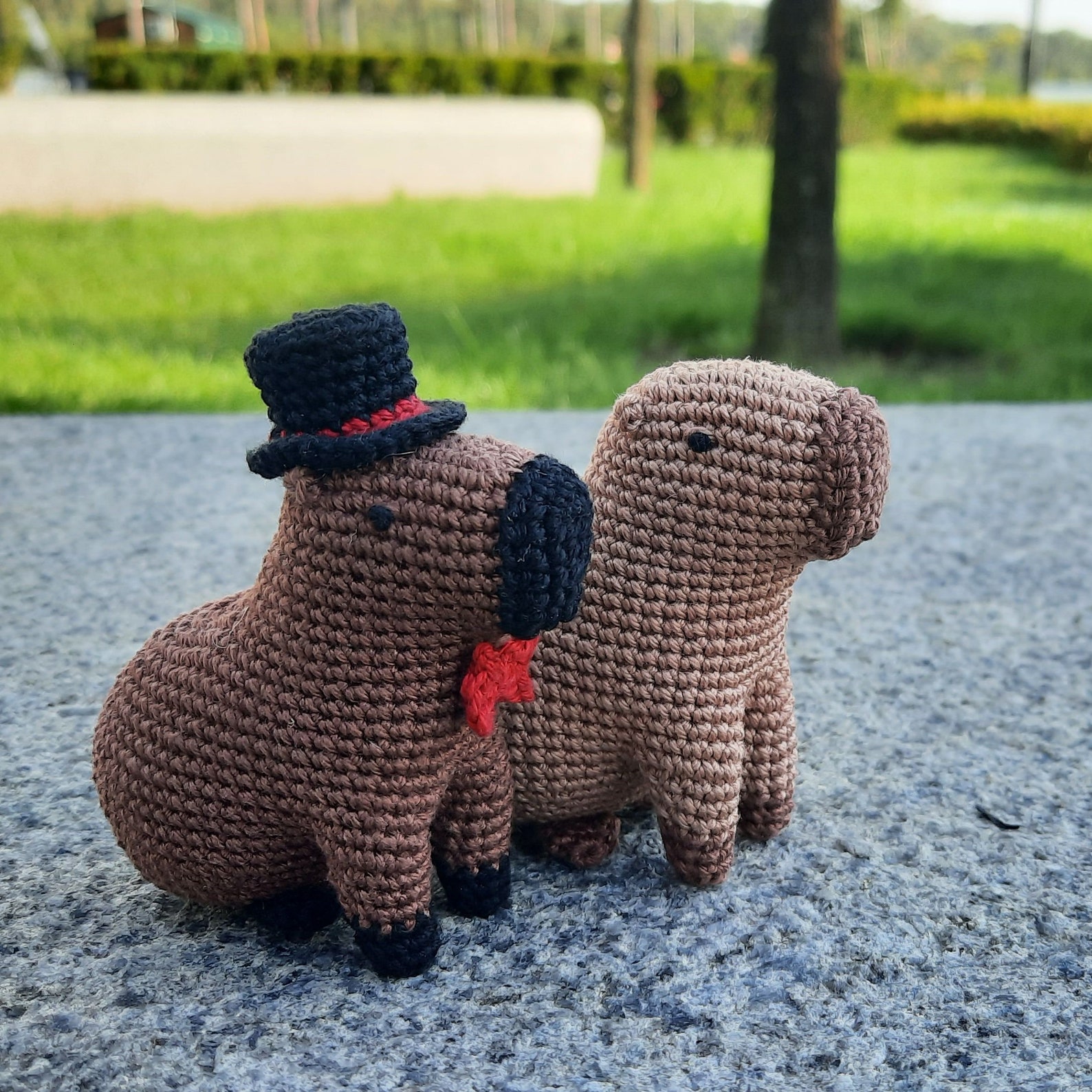 Sitting Capybara Crochet Pattern. Capybara With Top Hat and Bow Tie for ...