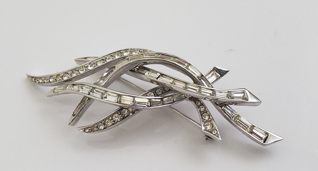 Mid Century Boucher Clear Crystal Silver Tone Abstract Swirl Brooch ...