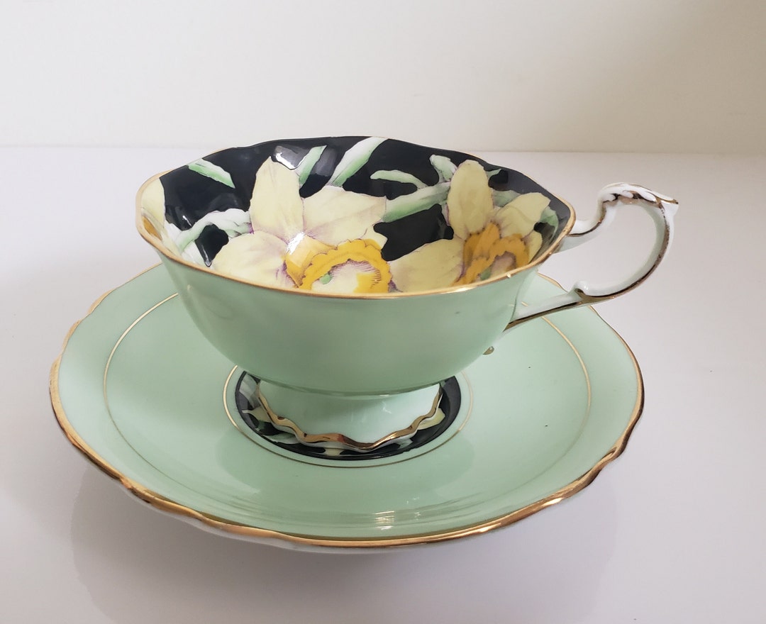 1930s Paragon Daffodil Teacup Set: Mint Green & Black, Gold Trim - Etsy