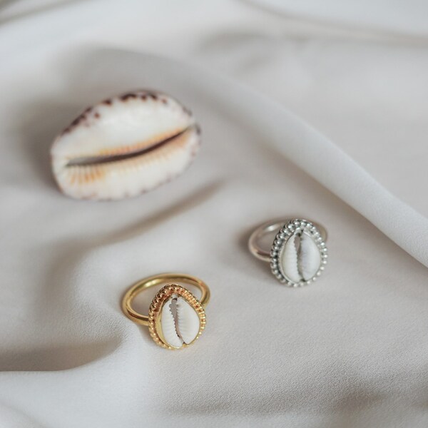 Cowrie Shell Ring - Etsy