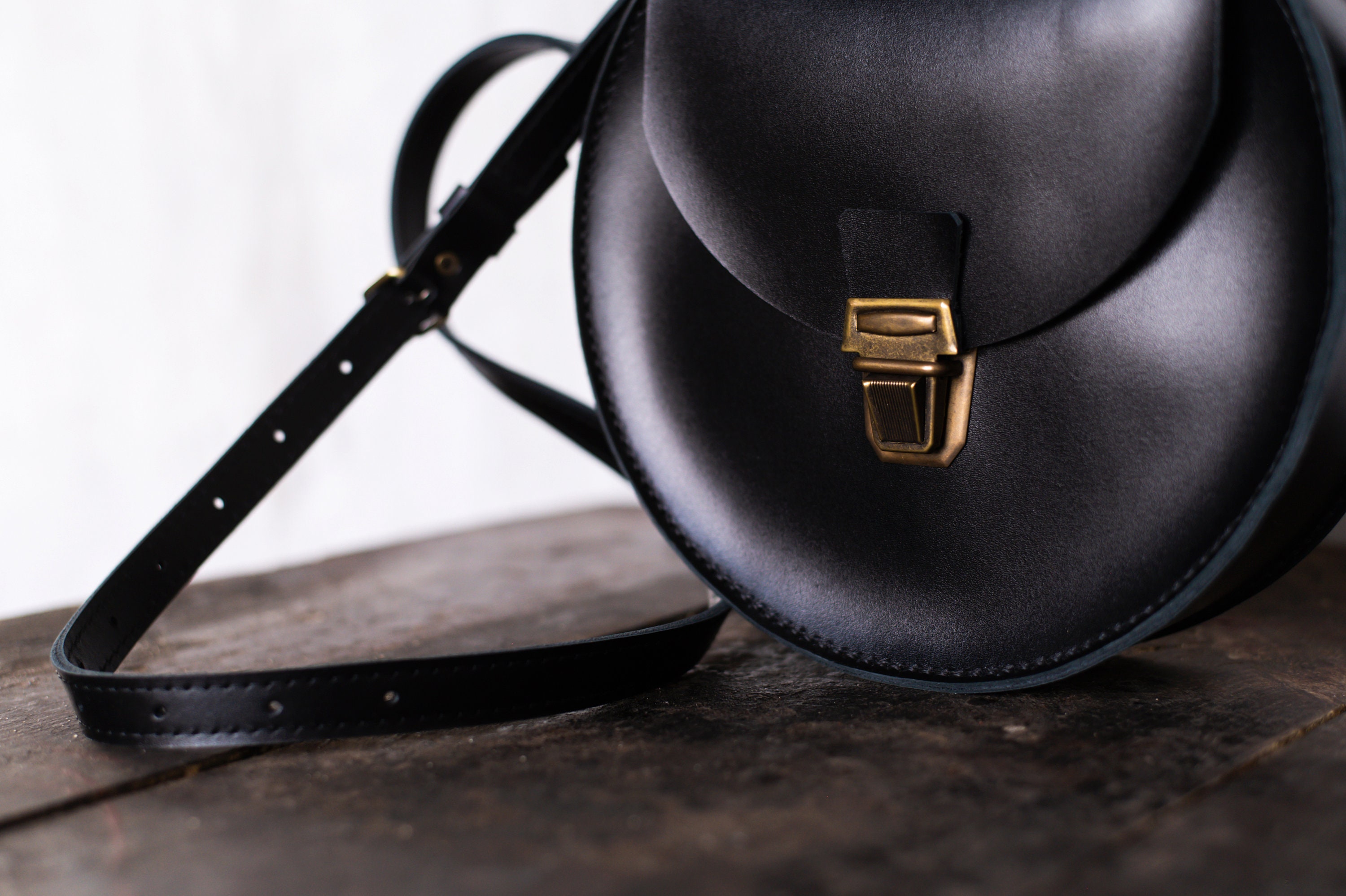 Small Round Crossbody Bag / Saddle Bag, Leather Satchel, Mini Leather ...