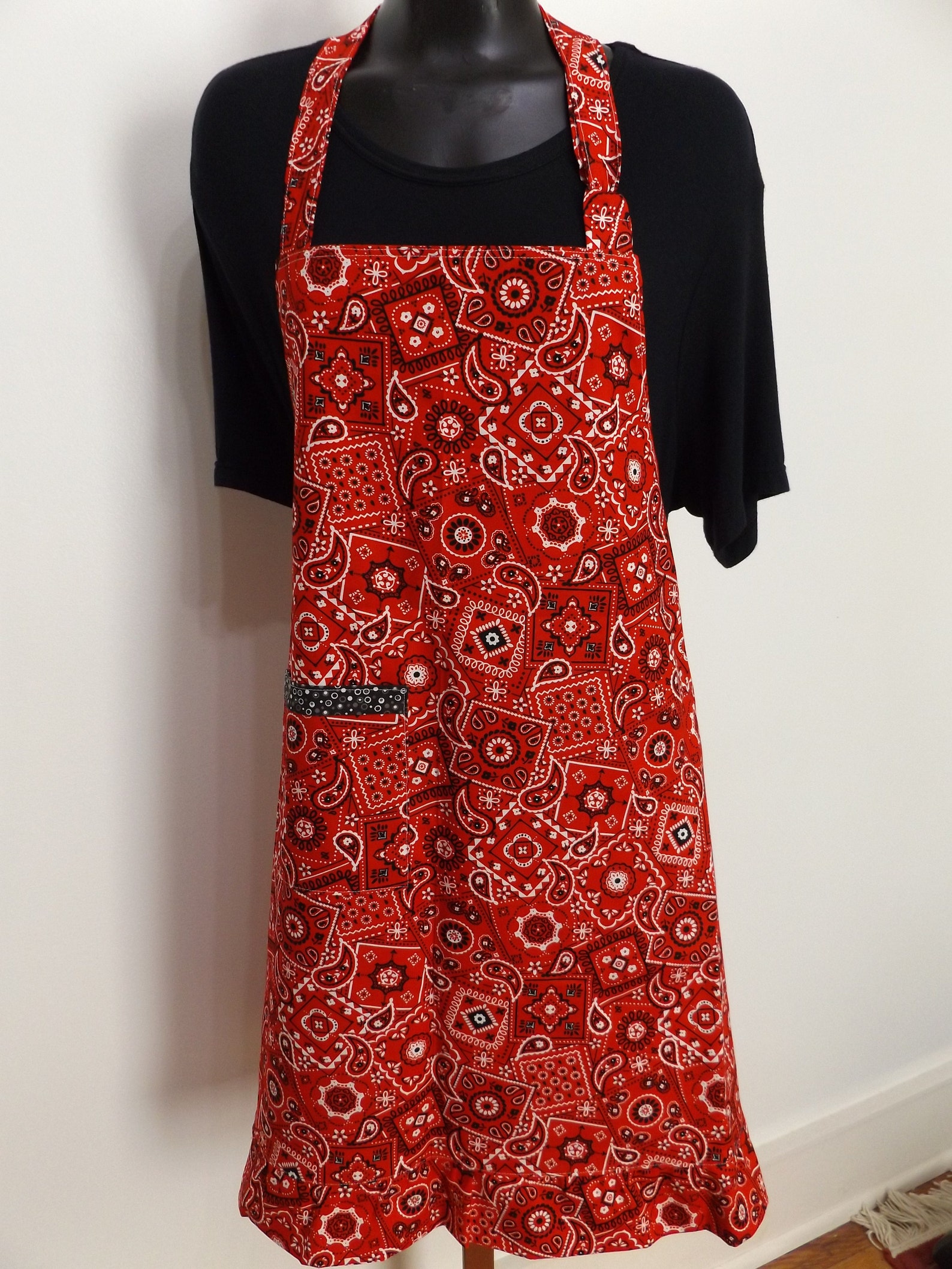 Reversible Retro Full Bib Apron Santa and Red Bandanna Designs, 2-in-1 ...