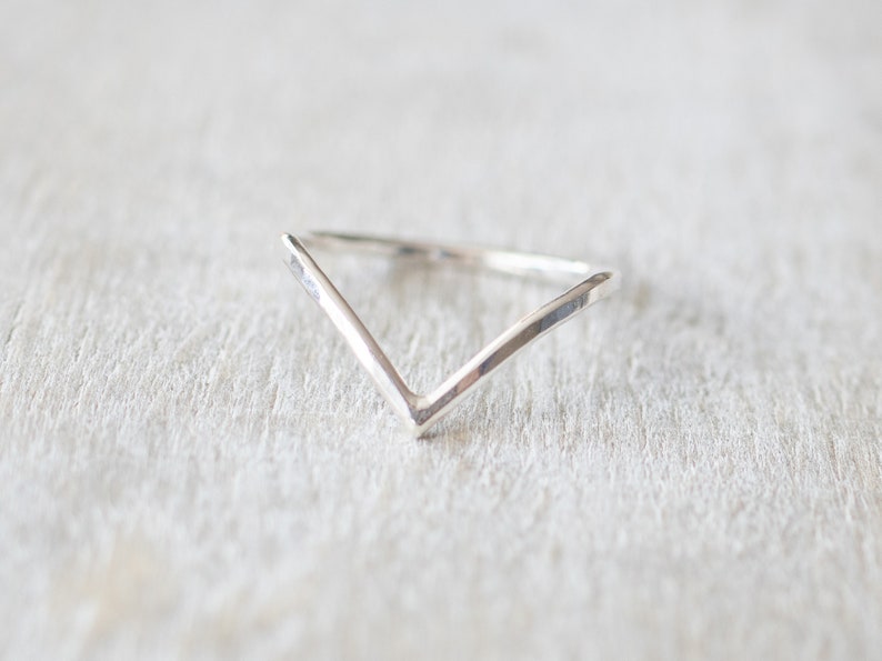 Silver Hammered Chevron Ring Dainty Sterling Silver V Ring | Etsy