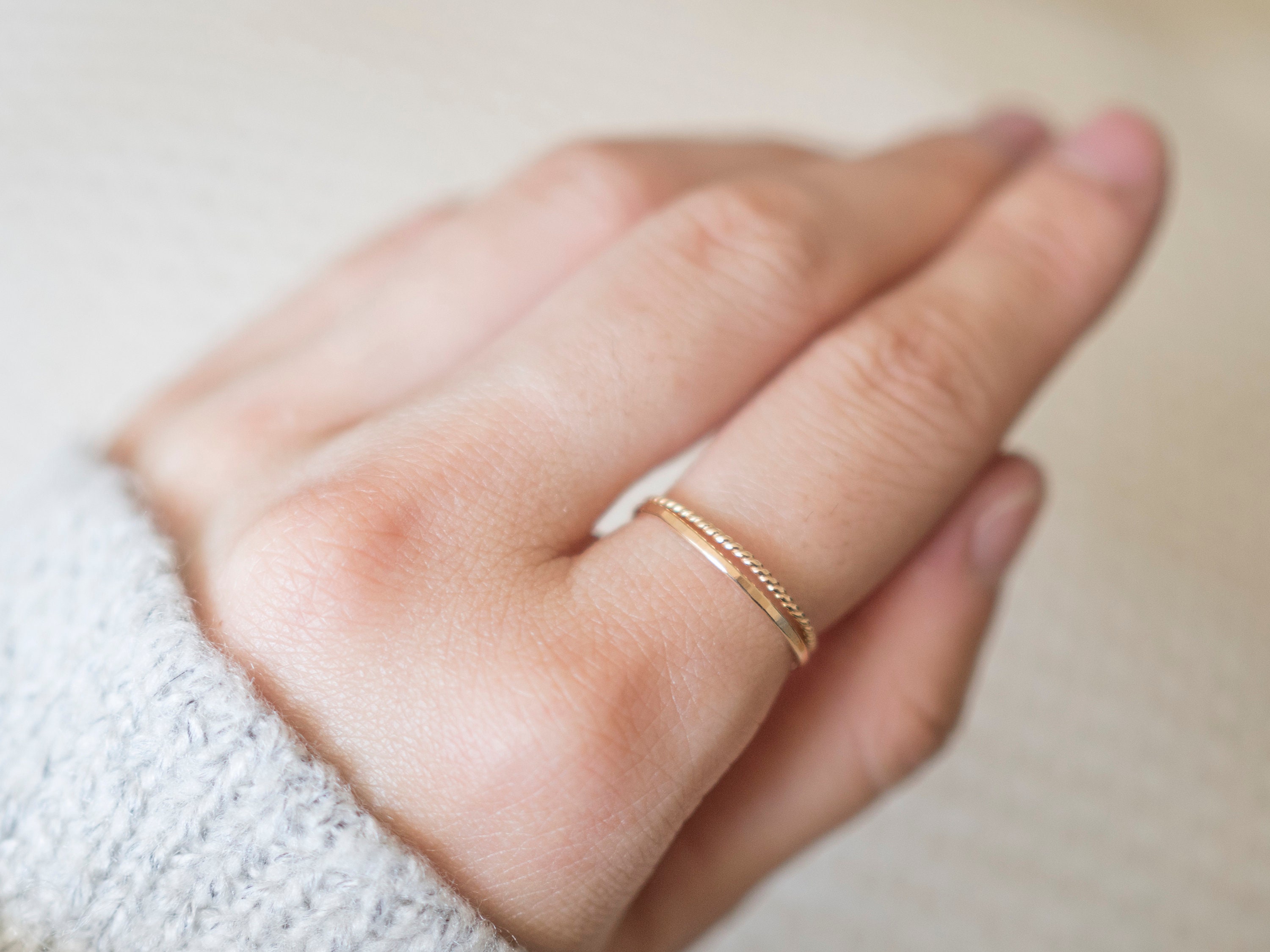 Super Thin Gold Ring Set of 2 Gold Hammered Ring Gold Twist - Etsy