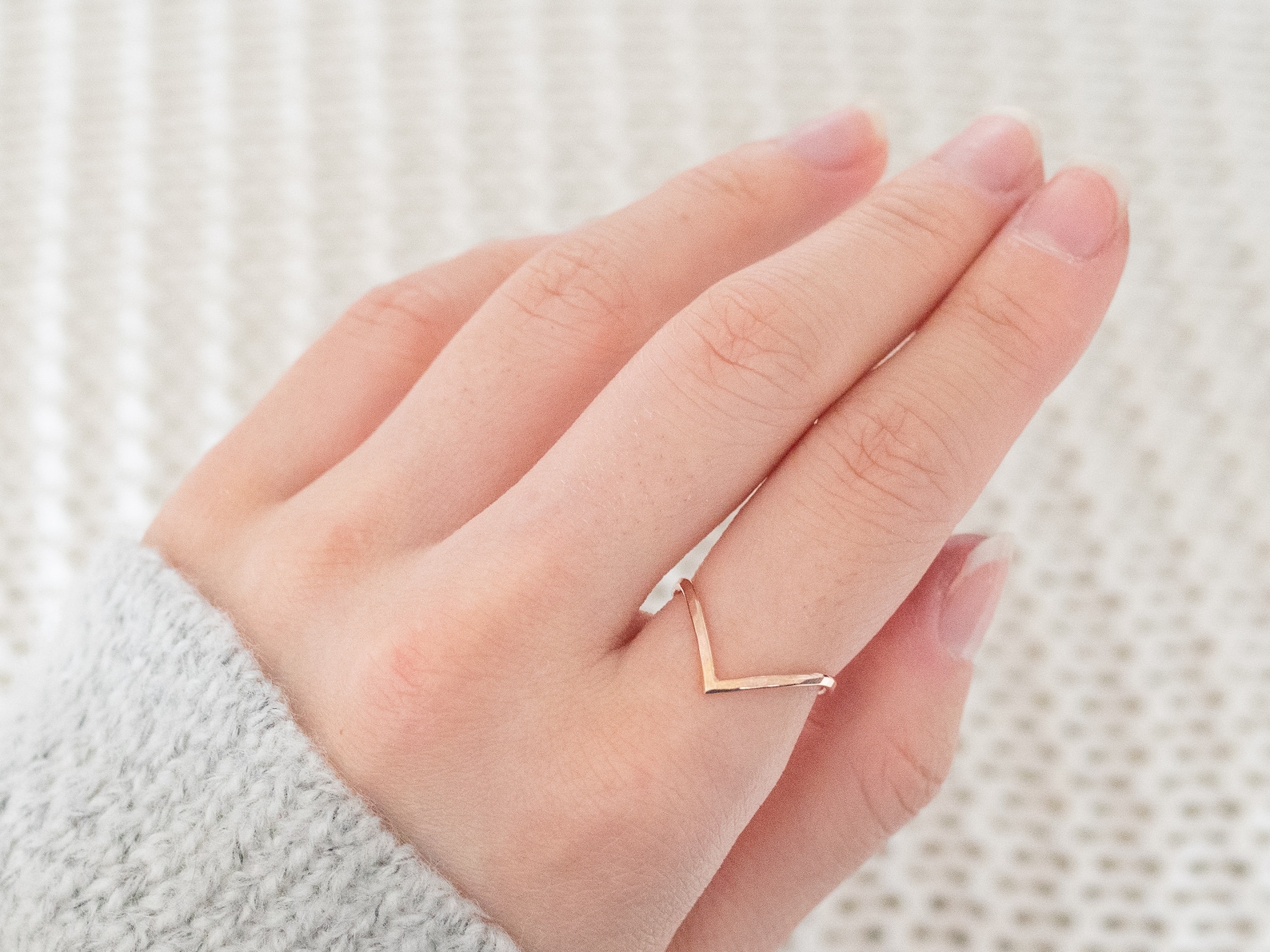 Silver Hammered Chevron Ring, Dainty Sterling Silver V Ring, Curved ...