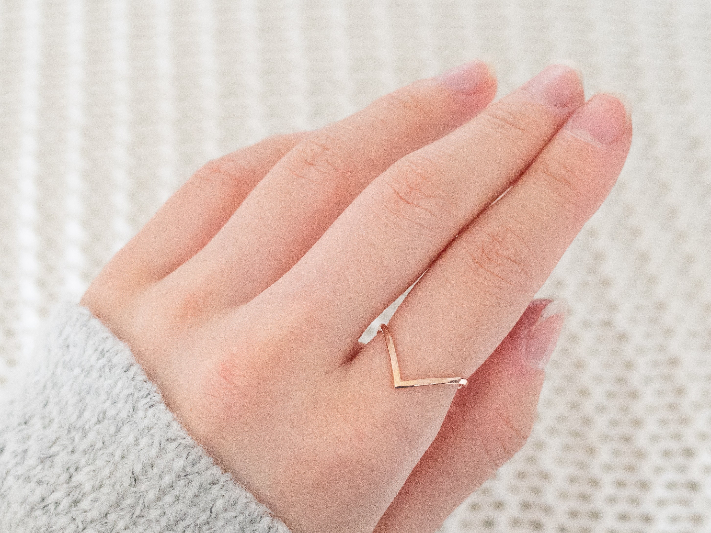Silver Hammered Chevron Ring Dainty Sterling Silver V Ring - Etsy
