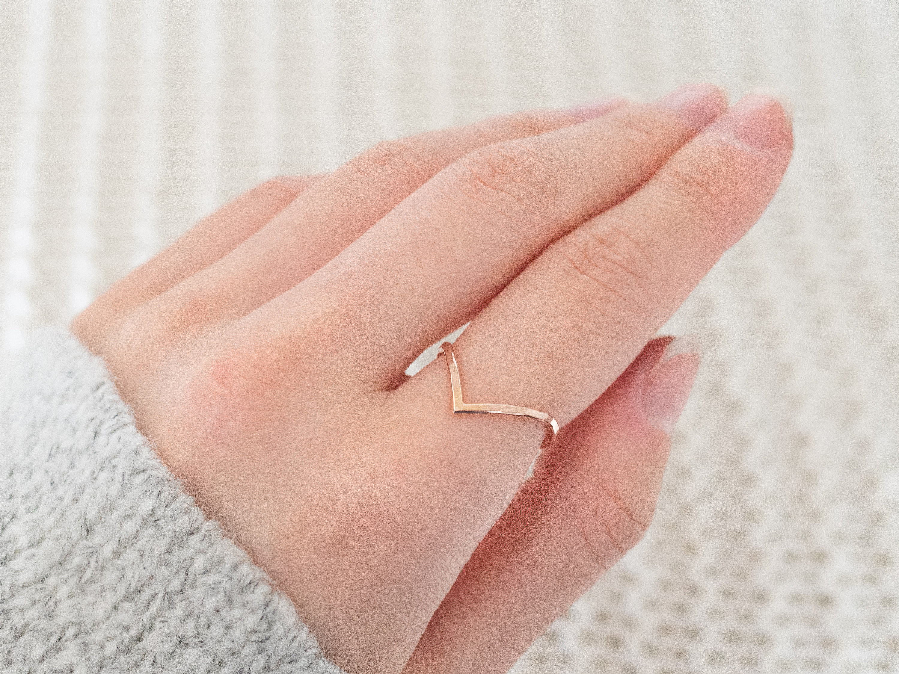 Silver Hammered Chevron Ring, Dainty Sterling Silver V Ring, Curved ...