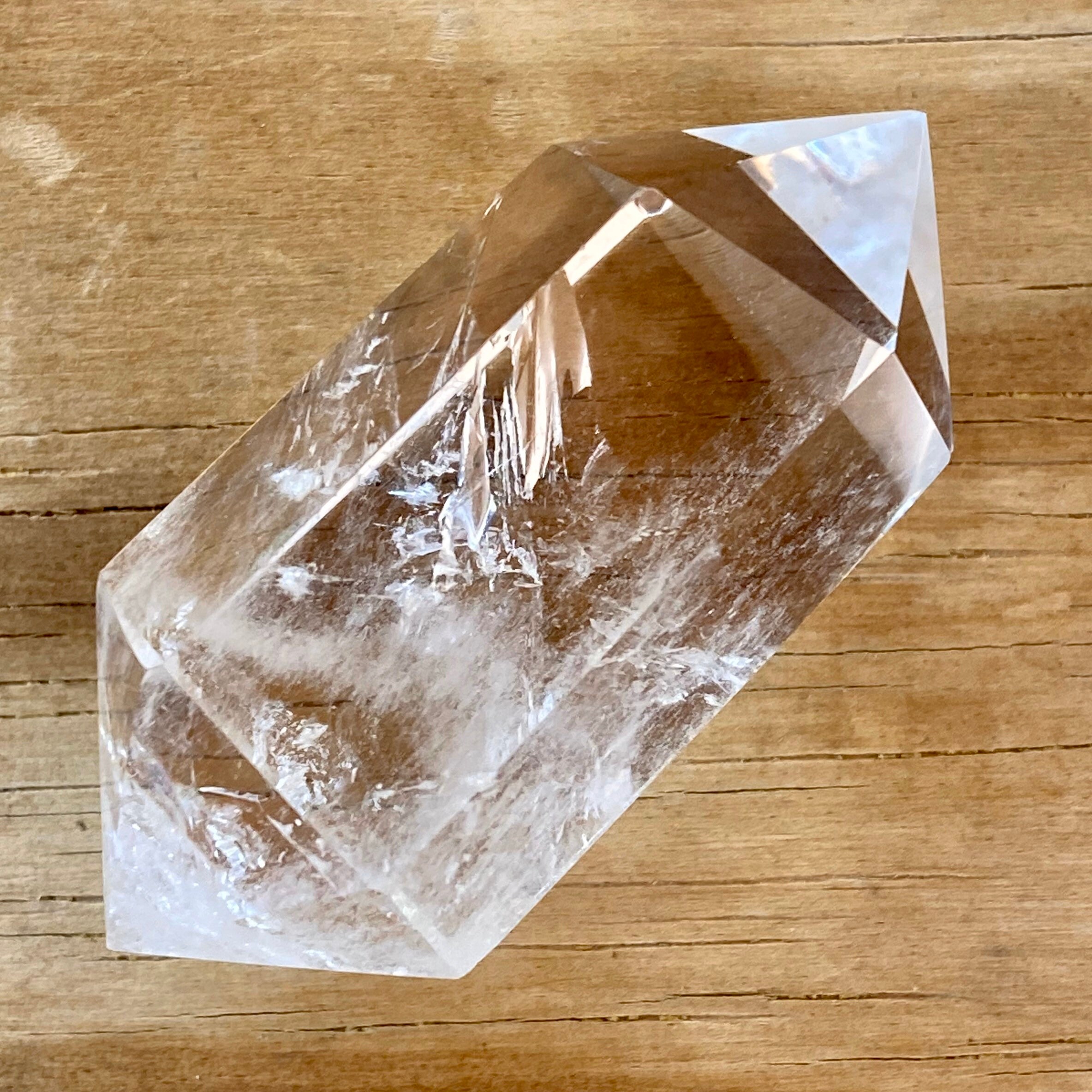 What Is A Clear Quartz Point? – Clear Quartz: Meaning, Properties ...