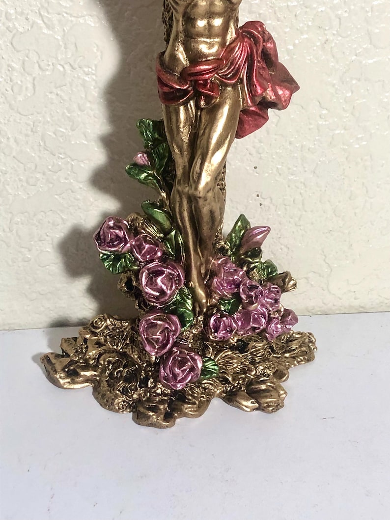 Jesus Christ on Cross With Roses Standing Cucifix - Etsy