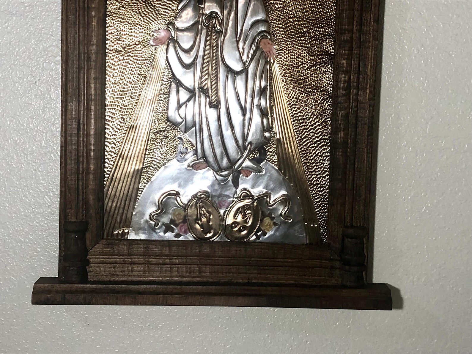 Rustic Wood Frame With the Virgin Mary of Miraculous Medals/ Virgen ...