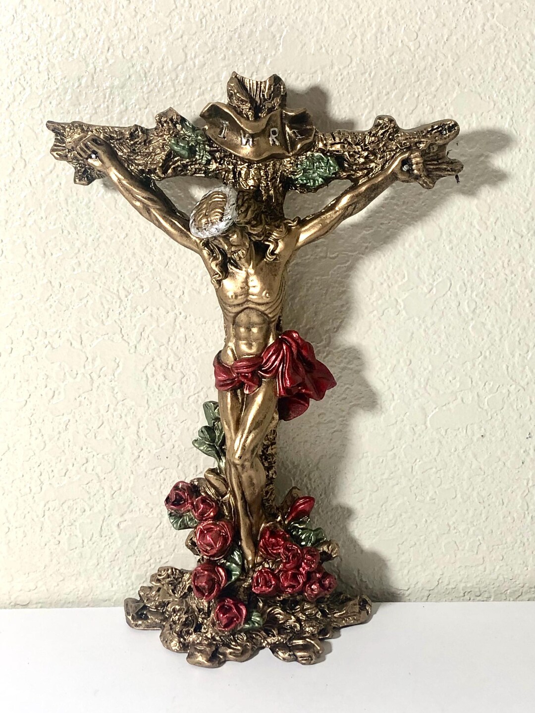 Jesus Christ on Cross With Roses Standing Cucifix - Etsy