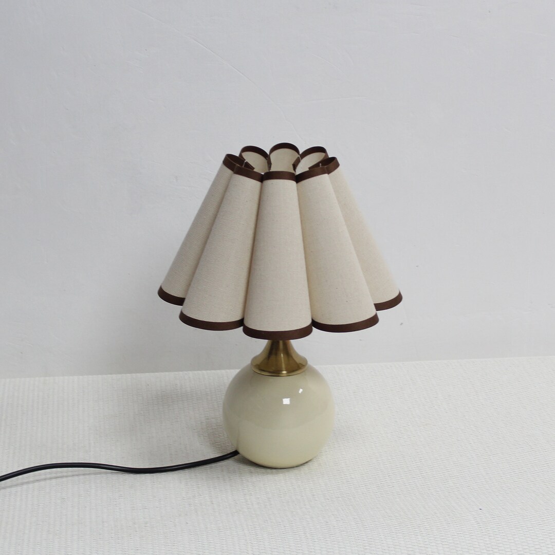 Handmade Scallop Fabric Table Lamp: Light Wheat Color Ceramic Base-5 ...