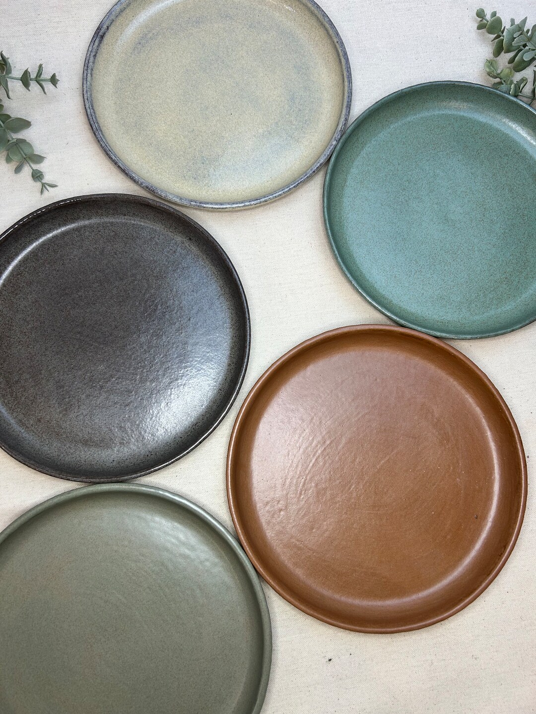 1 Solid Color Large Ceramic Plate 6 available glazes - Etsy.de