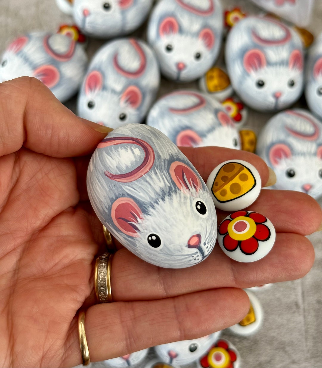 Hand Painted Rock Mini Pocket Pet Mouse With Flower and Cheese - Etsy