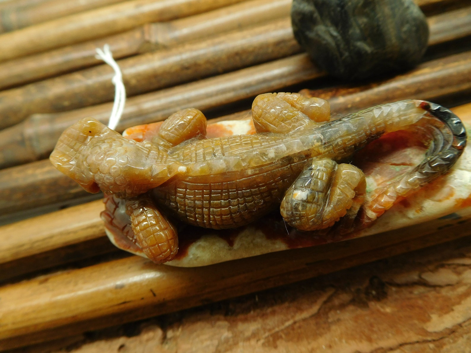 Carved Lizard. Lizard Pendant. Fancy Agate Carving. Gemstone - Etsy