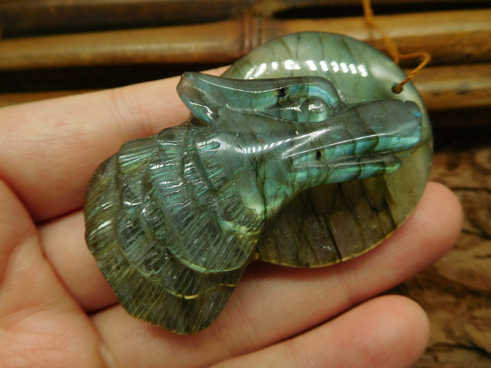 Carving Labradorite Wolf. Moon and the Wolf. Green Spiritual - Etsy