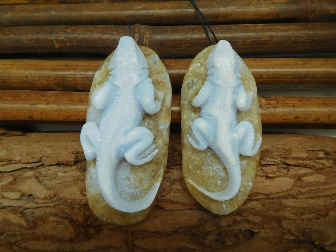 Blue Lace Agate Lizard. Carving Lizard Pendant. Natural Gemstone ...