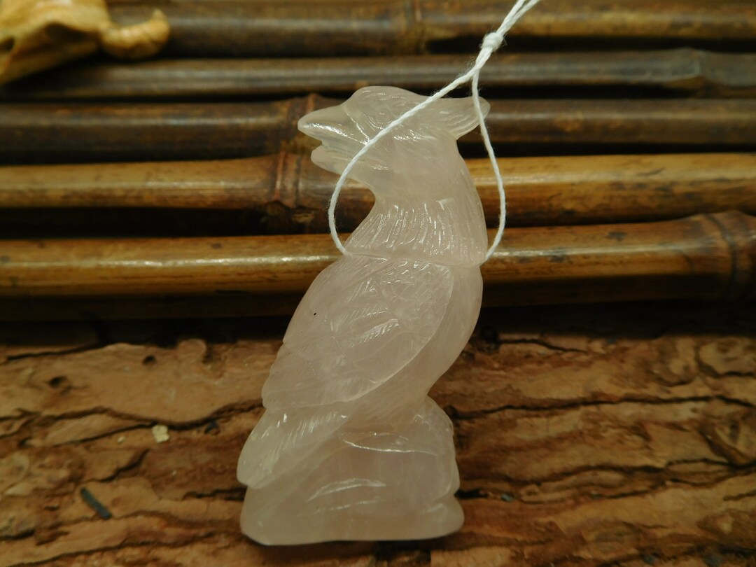 Rose Quartz Raven Carving Stone. Pink Bird Bead. Carving Pink Quartz ...