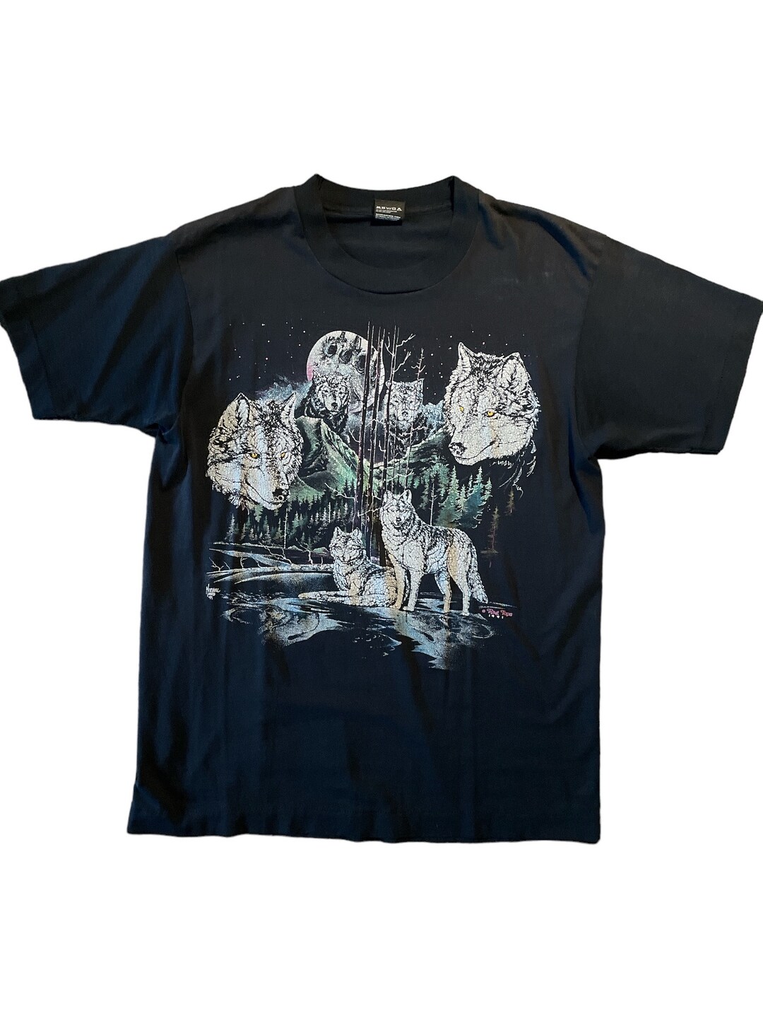 True Vintage 1991 Rag Tops Wolf and Nature Artwork on a Large Faded ...