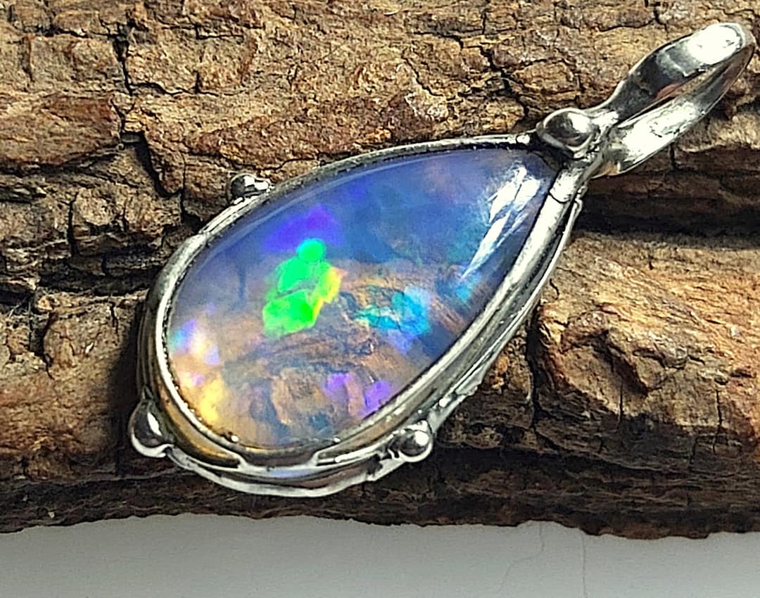 DREAM PIECE Opal Pendant Crystal Clear Crystal Opal Drop Magical Beacon ...