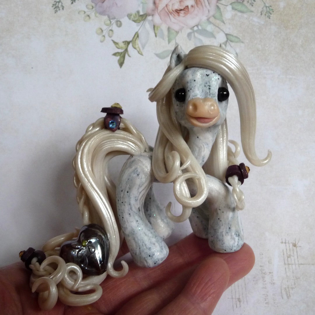 Fimoundfantasy Polymer Clay Pony - Midi Valentine's Day Stumpy Pony ...