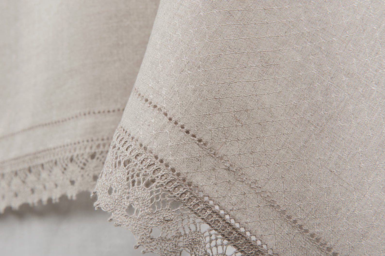 Natural Linen Table Cloth With Lace. | Etsy