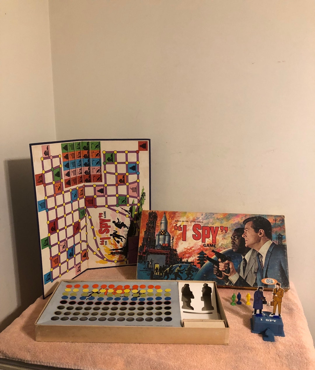 Vintage 1965 Ideal I Spy Board Game Missing 1 Red Disc Original ...