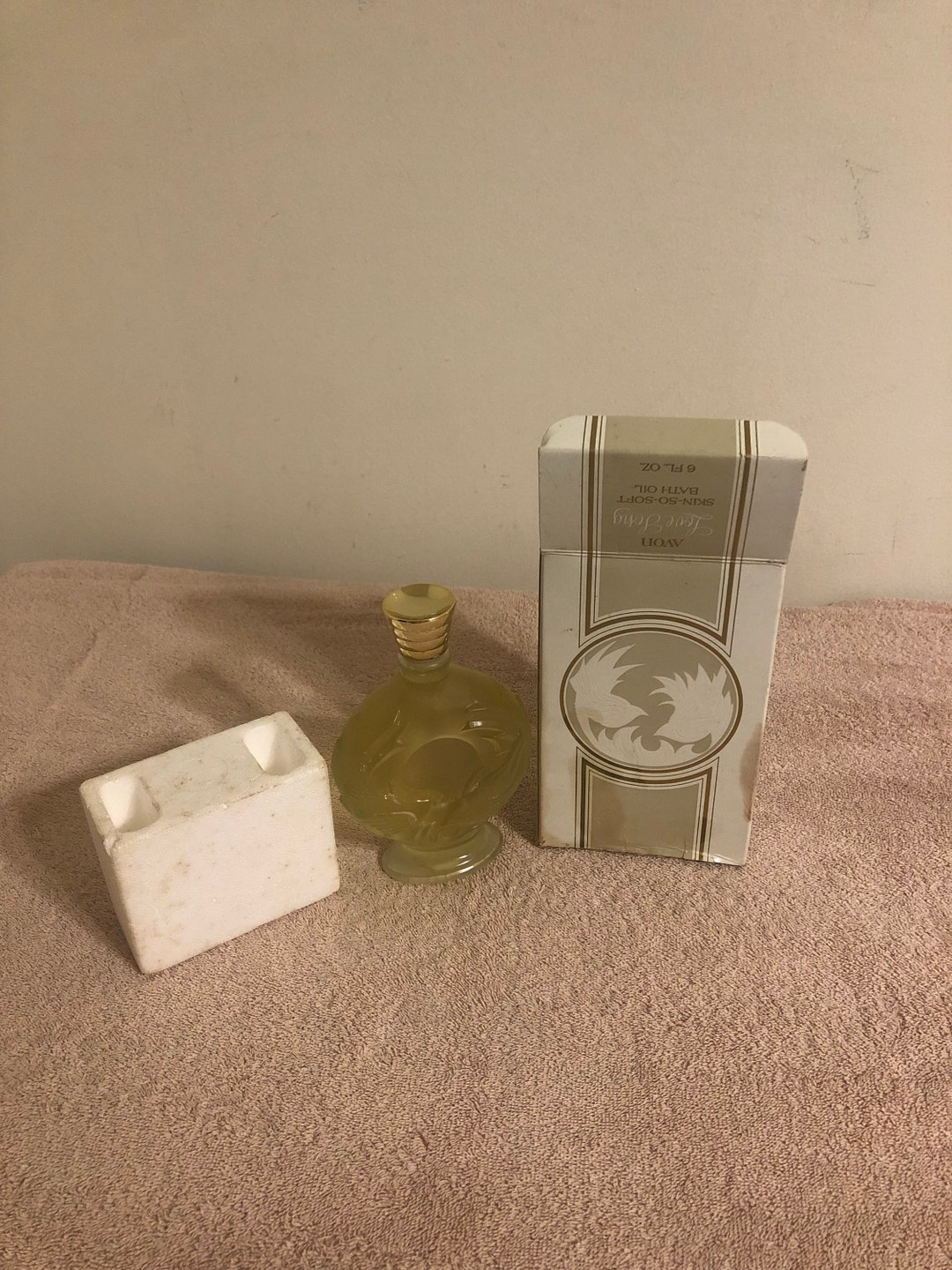 Vintage Avon SSS Bath Oil Love Song Frosted Glass Bottle 6oz New Old ...