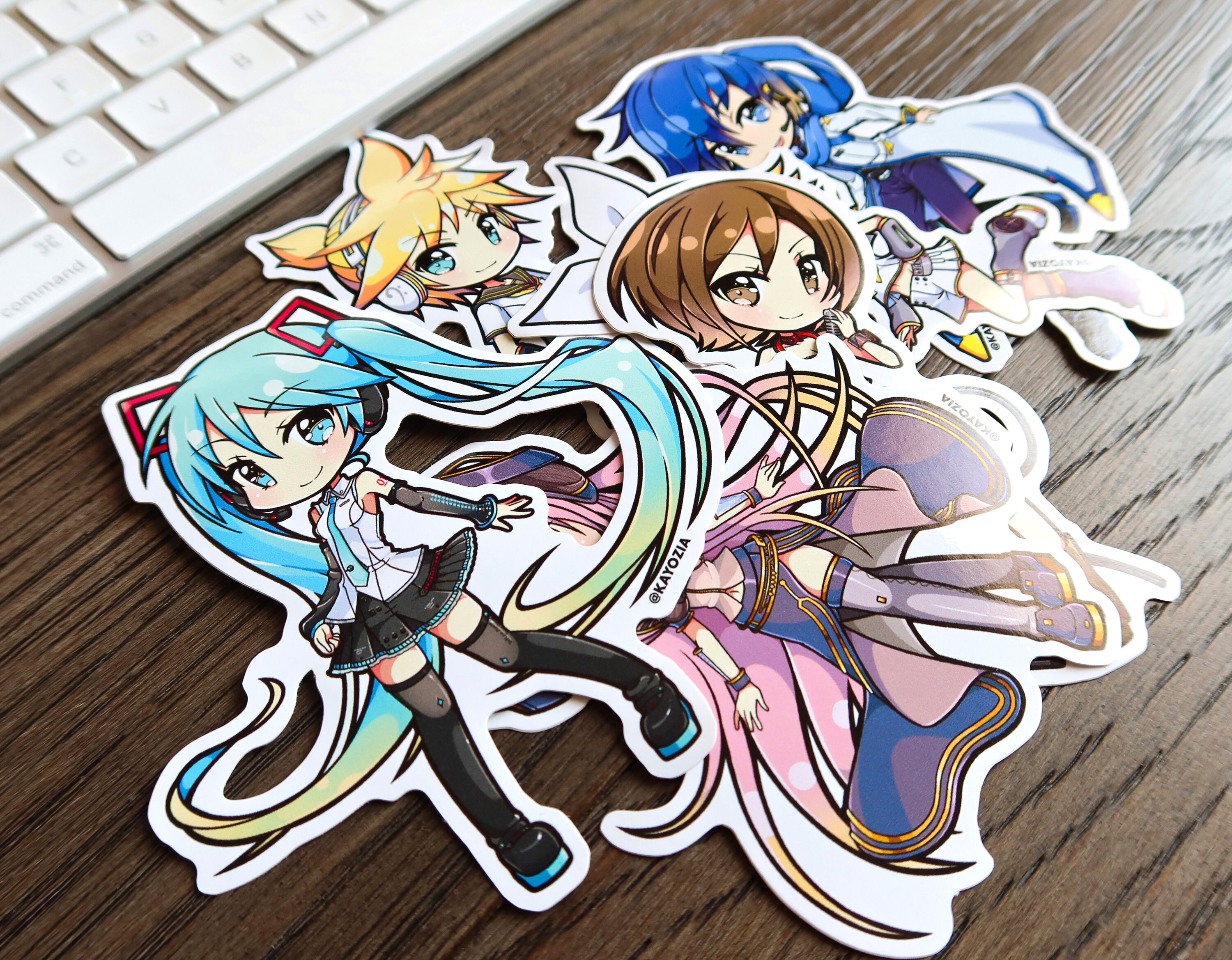 Hatsune Miku V4X, Megurine Luka V4X, Kagamine Rin & Len V4X, KAITO V3 ...