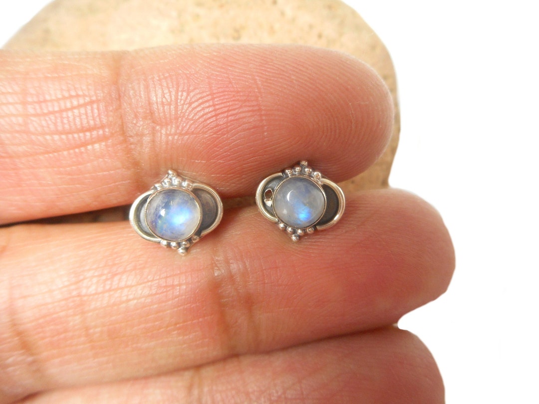 Fiery Round MOONSTONE Sterling Silver Gemstone Stud Earrings 925 - 5 Mm ...