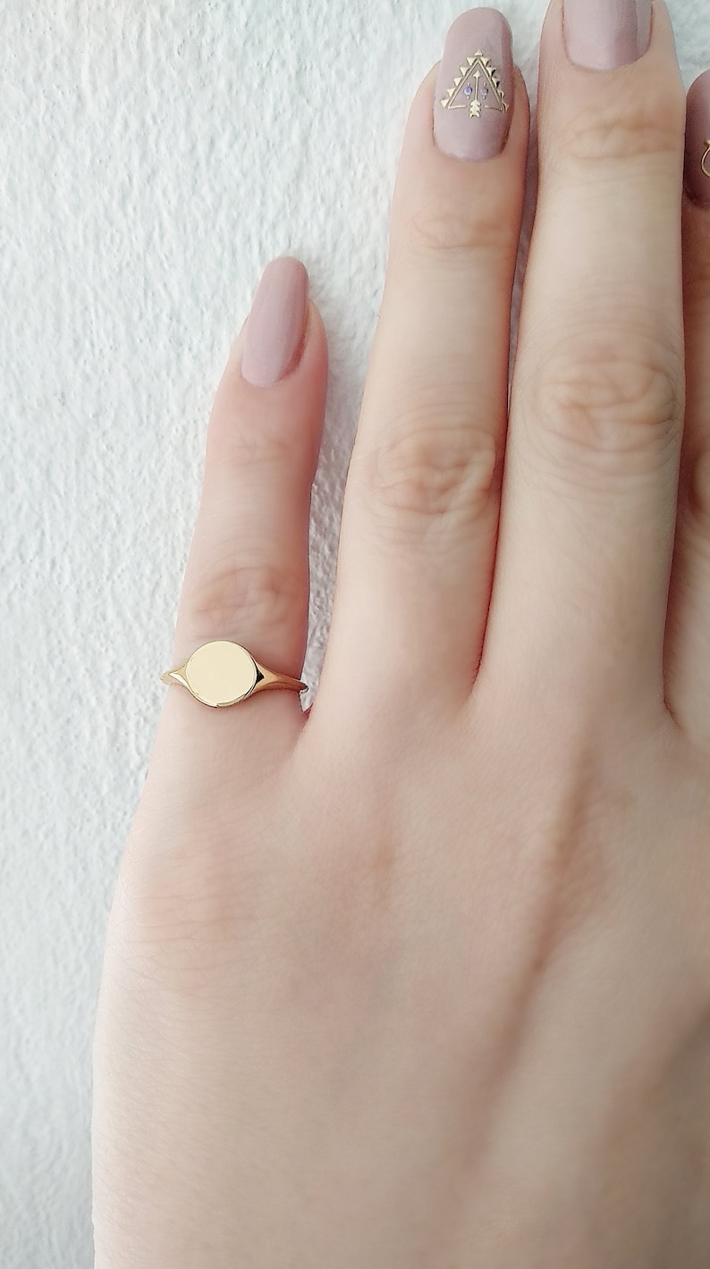 18K 14K 9K Dainty Round Signet Ring Solid Gold Ring Small - Etsy