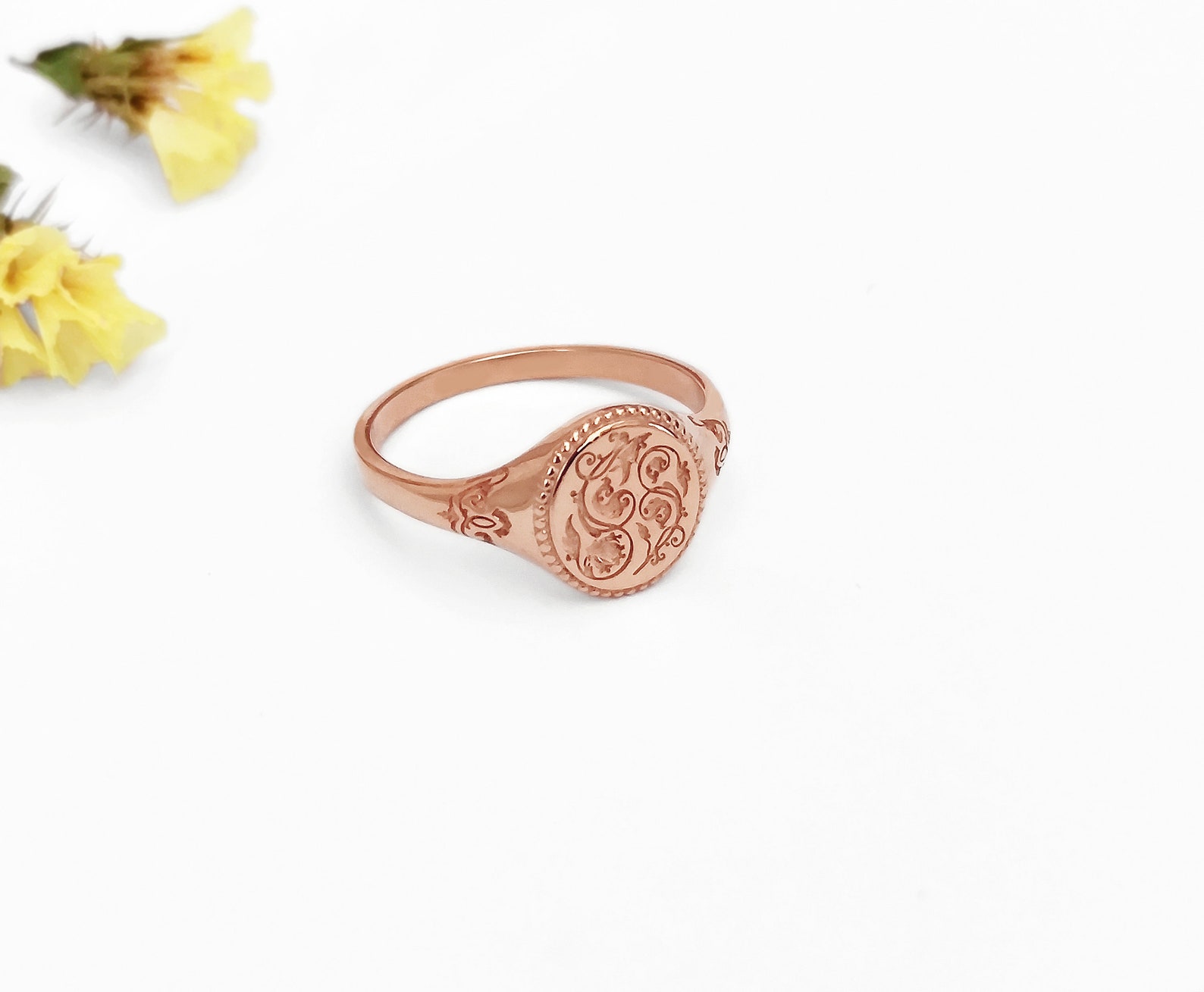 18K 14K 9K Flower Signet Ring, Floral Wreath Signet Ring, Solid Gold ...