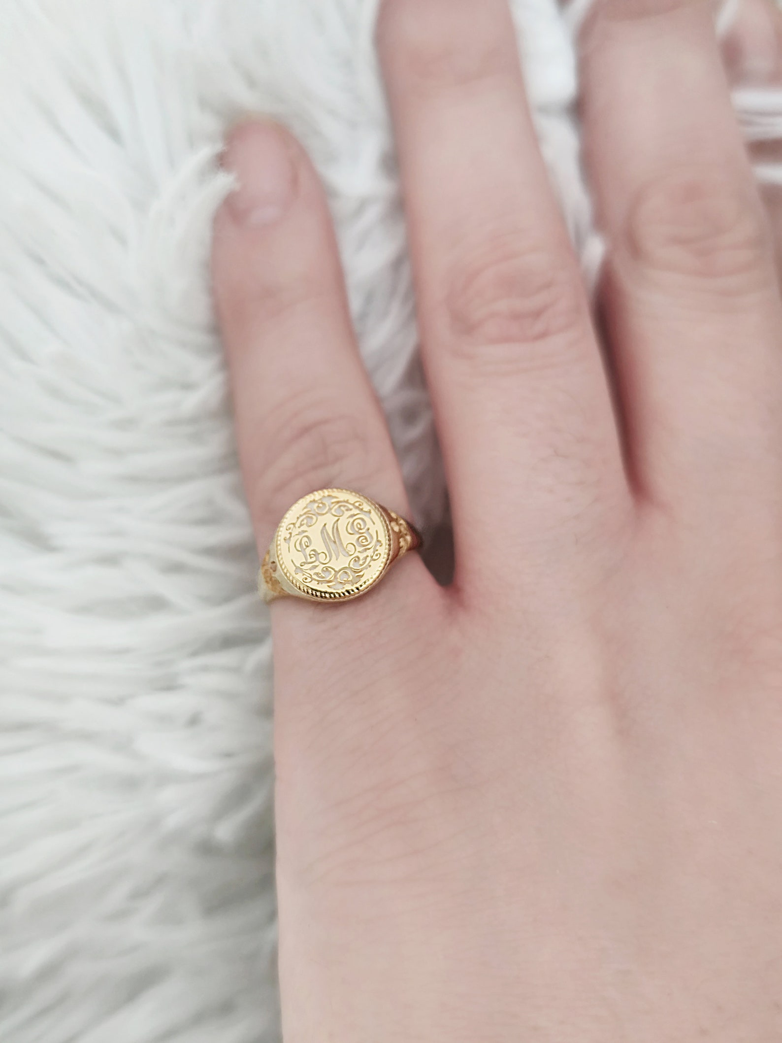 18K 14K 9K Personalized Flower Signet Ring, Floral Wreath Signet Ring, Solid Gold Signet Pinky ...