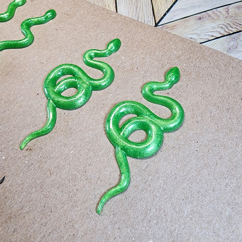 Set of 12 Green Flexible Resin Snake Charms | Journal & Mixed Media ...