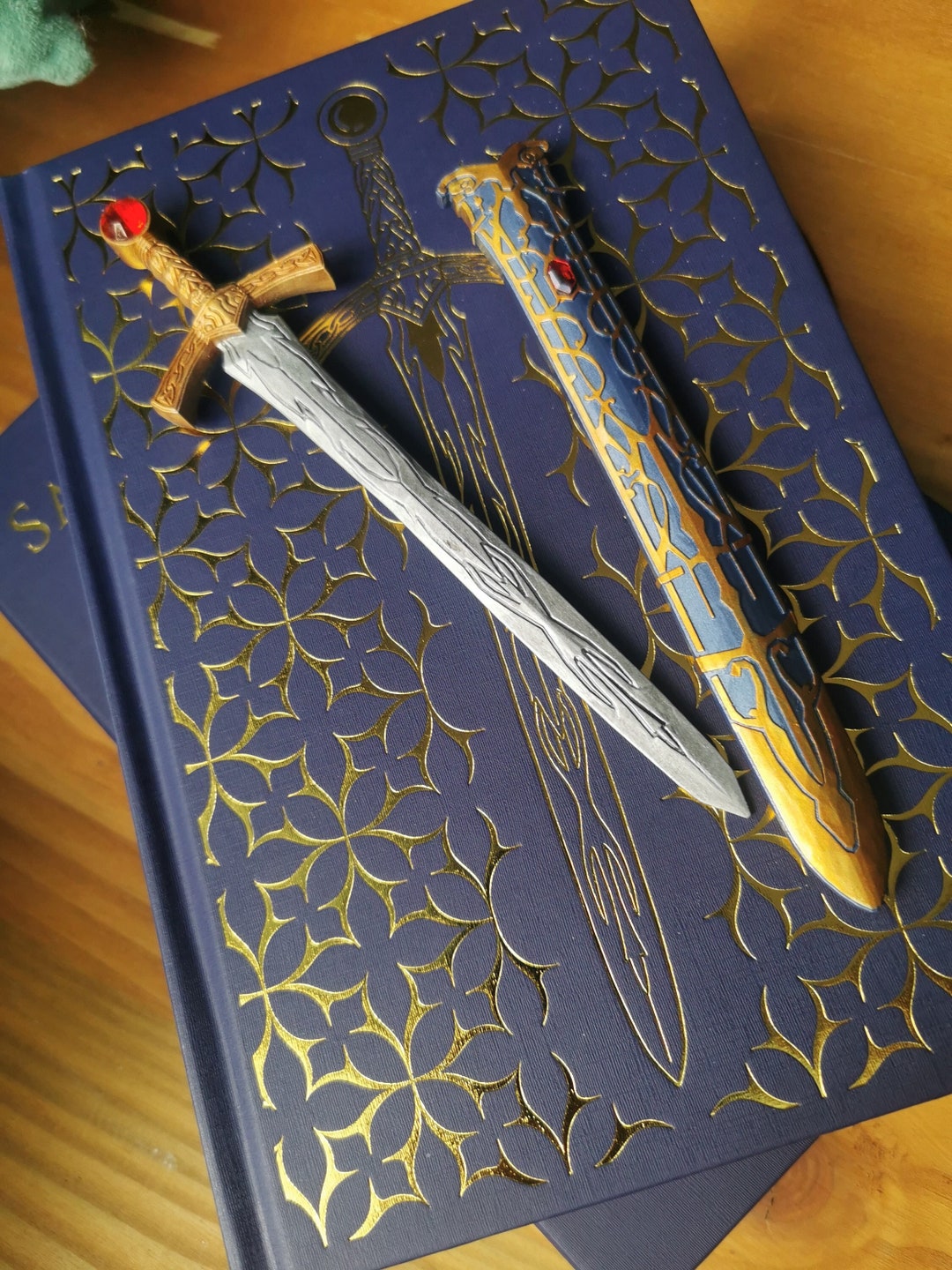 Goldryn- Throne of Glass Replica Miniature, Letter Opener, Display - Etsy