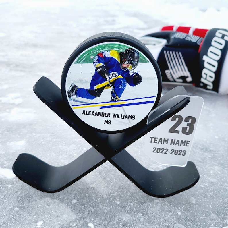Personalized Hockey Puck With Display, Printed Player Photo Puck ...