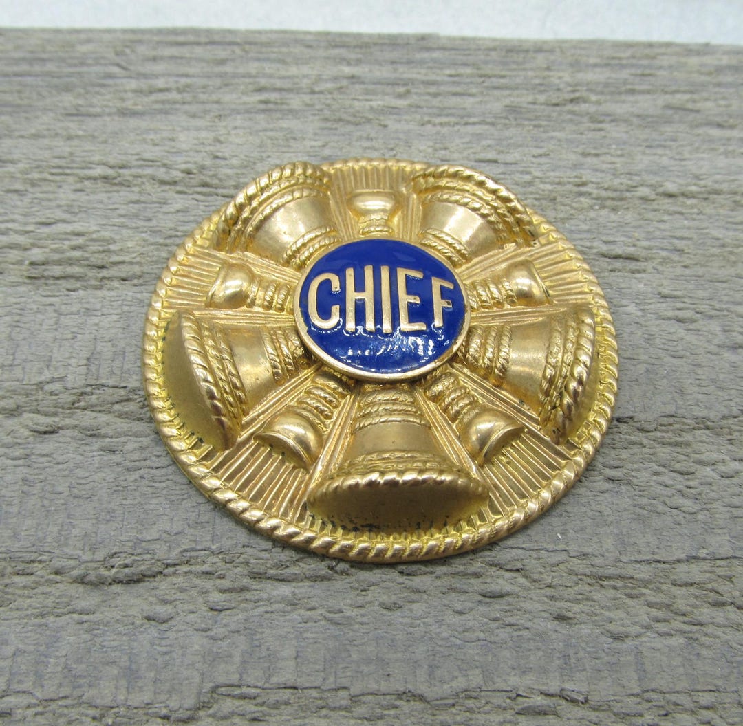 Vintage Fire Chief Gold Tone Hat Badge W/ Bugles & Horns - 1 9/16 ...