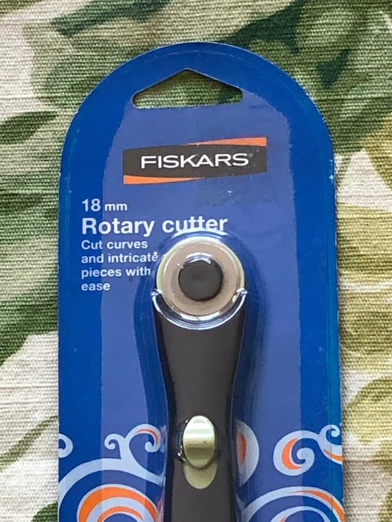 Fiskars 18 mm Rotary Cutter New in Package | Etsy