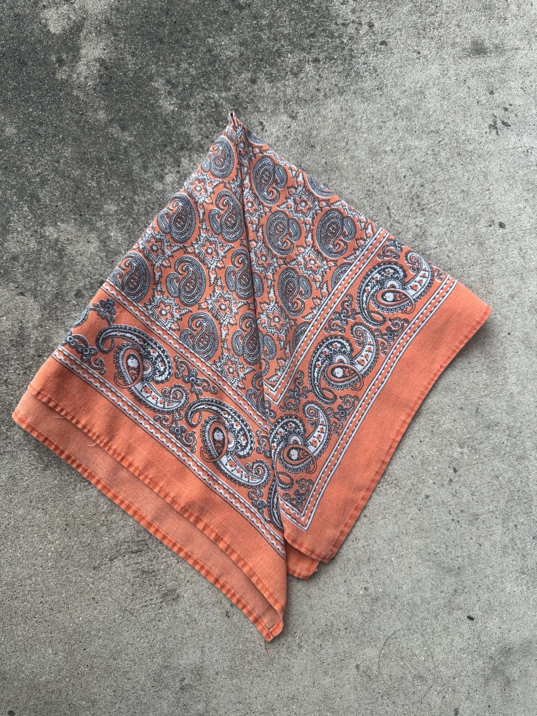 70s Peach & White Paisley Bandana - Etsy