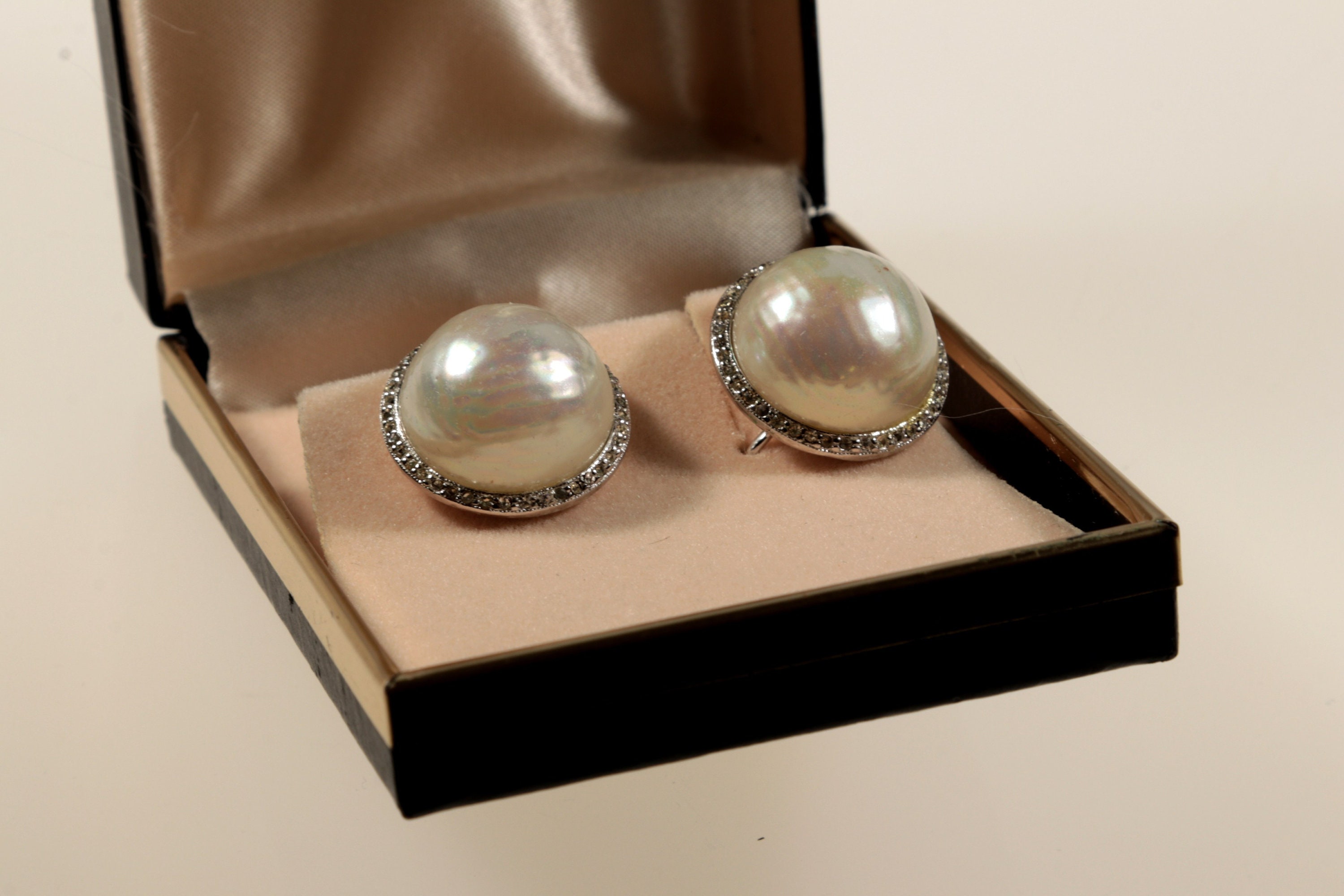 Richelieu Box - Etsy