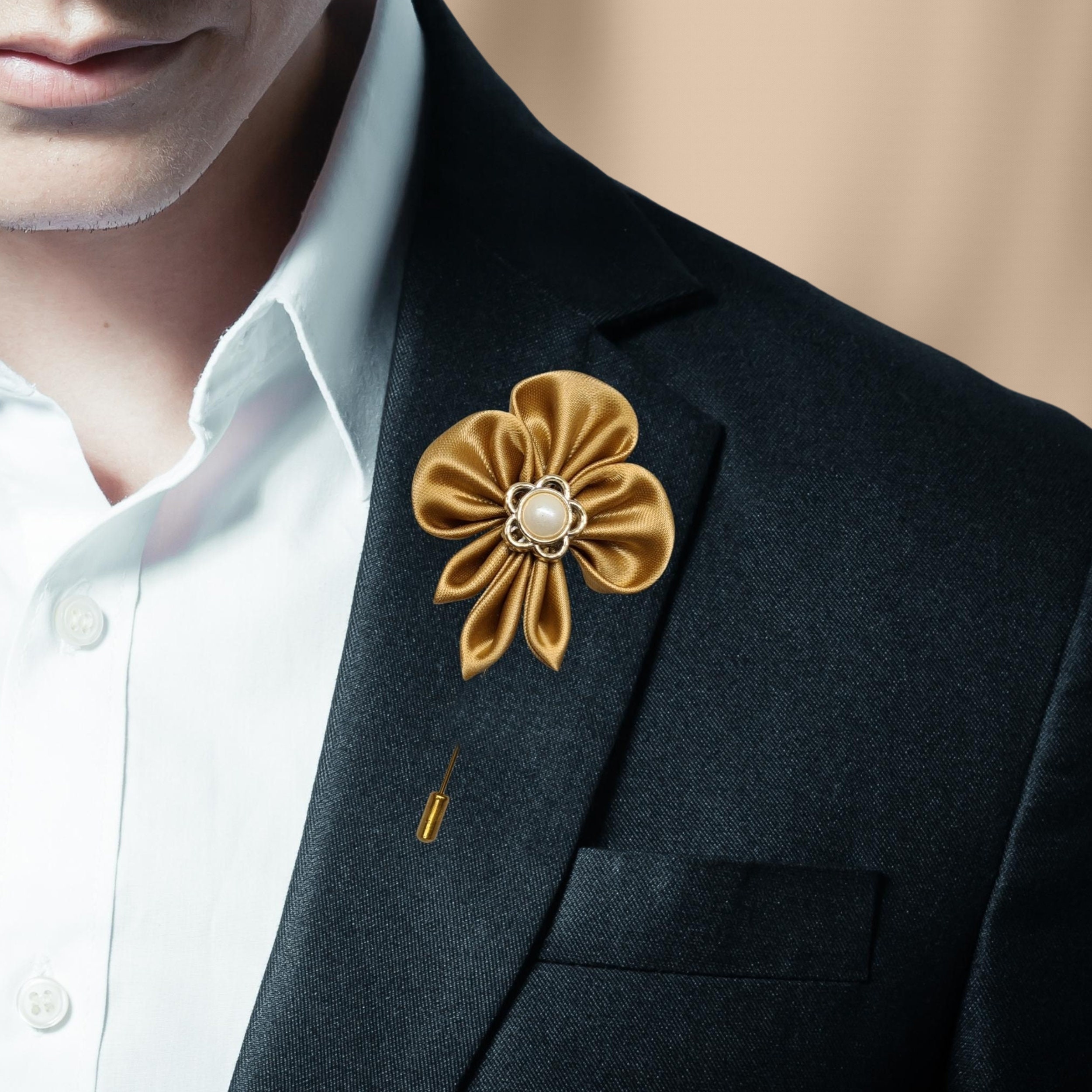 Épinglette de boutonnière pour hommes : motif fleur de lys, cadeau de ... Épinglette de boutonnière pour hommes : motif fleur de lys, cadeau de ...