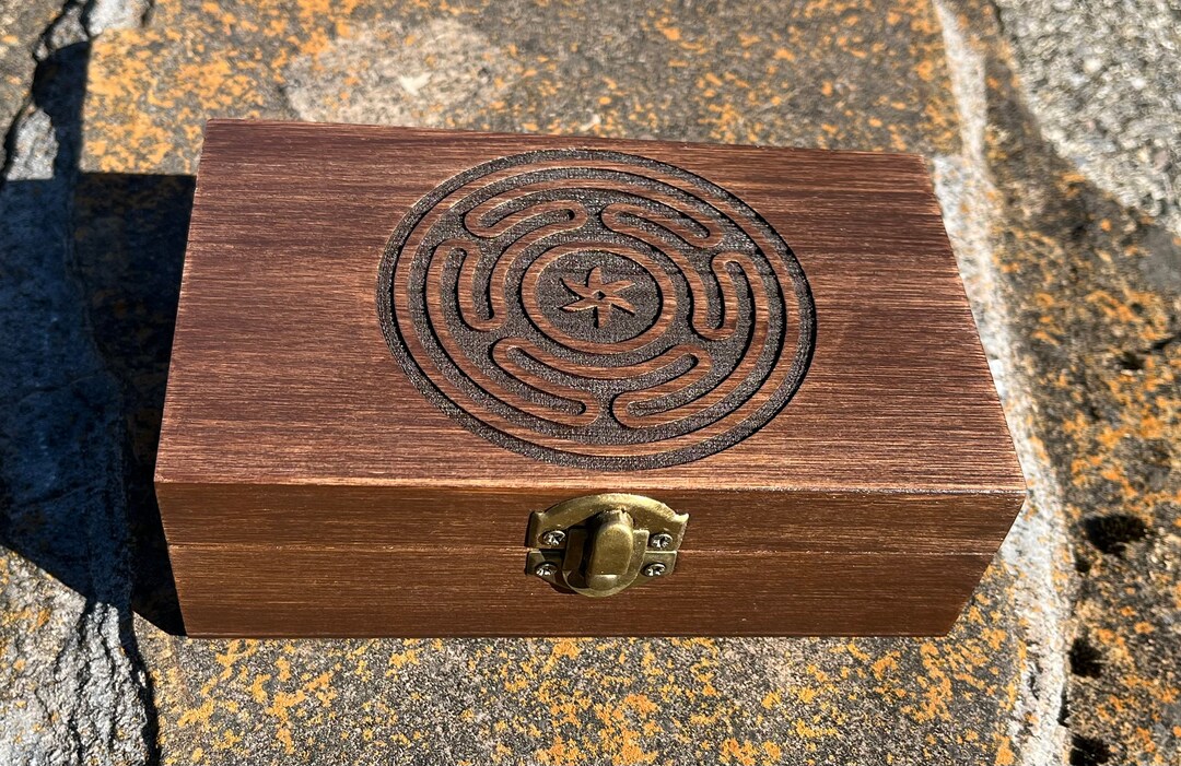 Hecate Wood Box/hecate Stash Box/keepsake Box/tarot Card Wood Box - Etsy